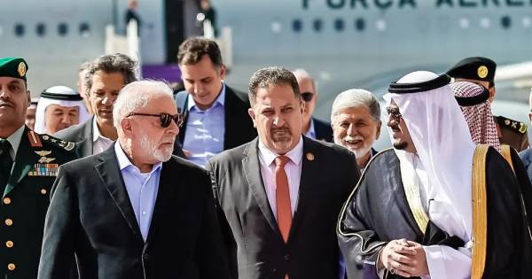 Brasil assume a presidência temporária do G20 Brasil assume a presidência temporária do G20